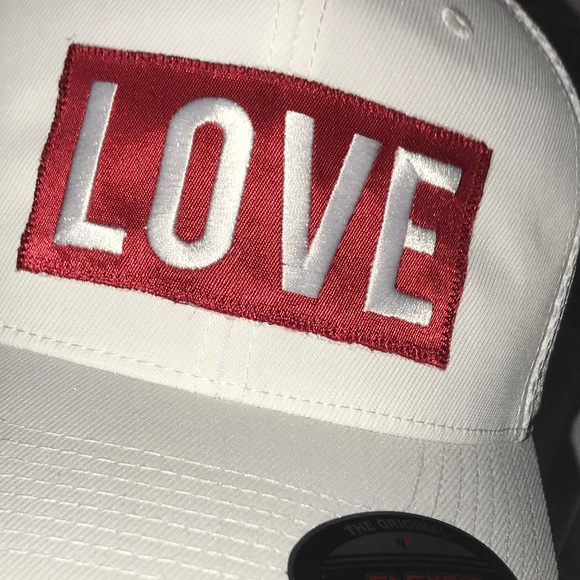 LOVE THE HAT | Accessories | Limited Edition Lxl White Love The Hat Vip ...